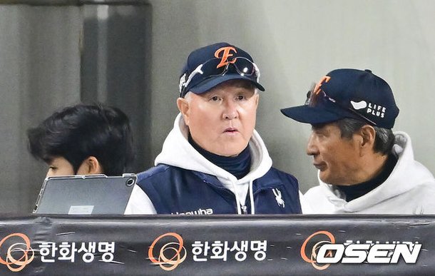 "항상 2위는 아쉽다" 패장 김경문의 씁쓸한 한마디, 대전의 가을 이끌었지만 또 우승 좌절→준우승만 5번째다 [KS5] : 네이트 스포츠