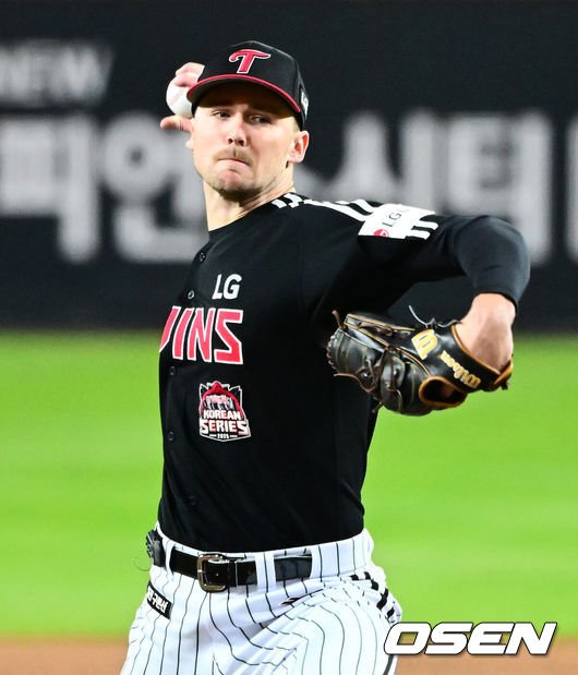 염갈량이 무릎 꿇고 부탁하다니, '연봉 4억' 대체 외인이 우승 청부사였네, KBO 5번째 대기록 세우다 [KS5] : 네이트 스포츠