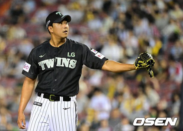 '사라진 157km' 홀드왕 사이드암, 왜 신인 이후 6년 만에 마무리 캠프 포함됐나 : 네이트 스포츠