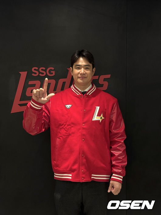 '김재환 2년 22억 영입' SSG, 좋은 계약에도 왜 고민했나…육성과 성적, 2마리 토끼 다 잡을 수 있을까 : 네이트 스포츠