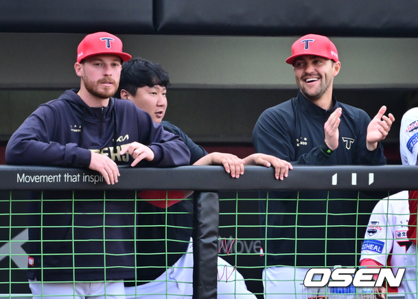 KIA 우승 에이스 잡았기에 158km 외인도 동행인가…25 원투펀치 재가동 가능성 UP, 관건은 이닝이다 : 네이트 스포츠