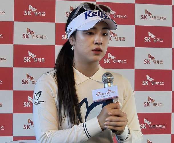 KLPGA 3관왕 윤이나, 성장과 도전 다짐 : 네이트 연예