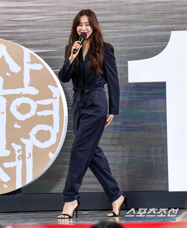 [SC-BIFF] 이하늬 "'극한직업' 속 떨리는 볼살 공개, 다 내려놨다" : 네이트 연예