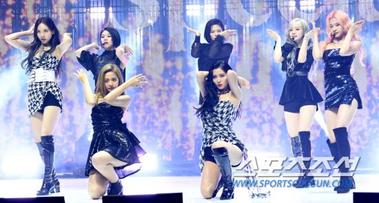 [2020 가요예상도①] 빅히트 고비-SM 걸그룹 데뷔-JYP 강화-YG 승부수 : 네이트 뉴스