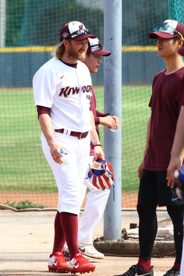 [SC현장] '자가 훈련' 중인 키움 외인들, 모터는 KBO 투수 공부 중 : 네이트 스포츠