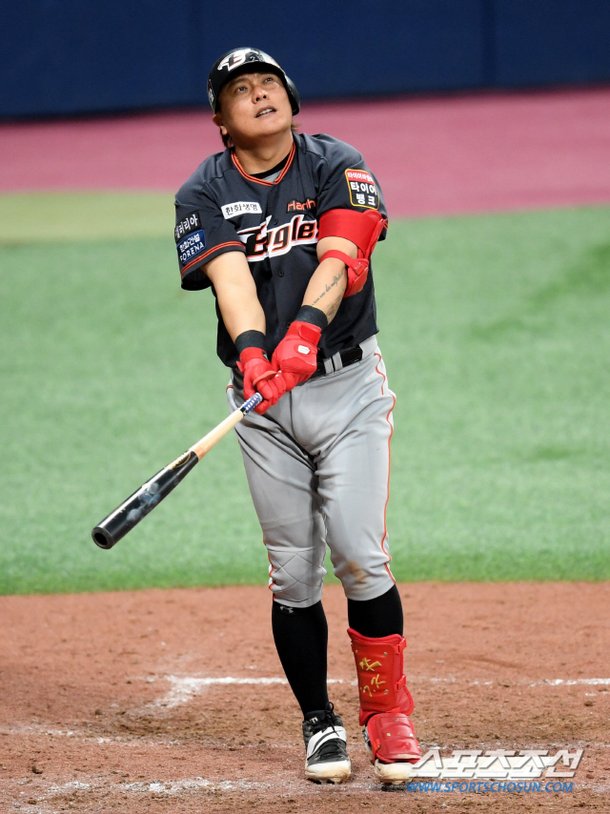 [SC핫포커스]'홈런 하나면…' 한화 김태균, KBO 통산 4번째 3500루타에 '-4' : 네이트 스포츠