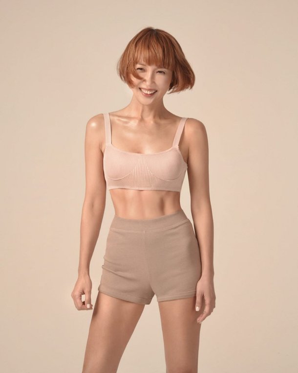 '174cm·55kg' 최은경, '반전 복근'으로 첫 바디프로필 "이 나이에? 그래도 50세 전이니까" : 네이트 연예