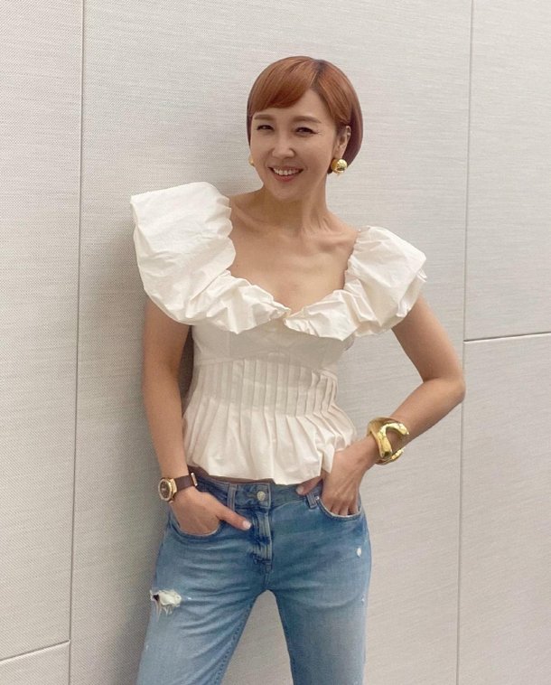 '173cm·56kg' 최은경, 쇄골미녀라 불러다오…'감탄이 절로' | 네이트 연예