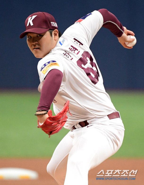 KBO '코로나 19 방역수칙 위반' 선수·구단 징계, 키움 한현희-안우진 36G+500만원 벌금 : 네이트 스포츠