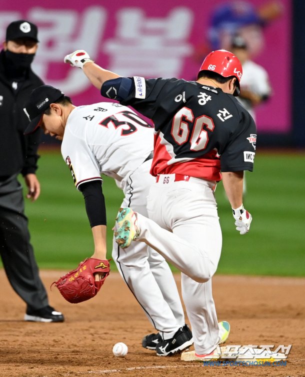 사상 첫 업셋은 없었다, KT, 푹 쉬고 나온 KIA 꺾고 준PO 진출[WC1차전 리뷰] : 네이트 스포츠