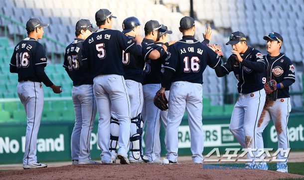 이승엽 감독 앞 무력 시위…'신성현·김인태 홈런' 두산, 'KS 점검' SSG 제압 : 네이트 스포츠