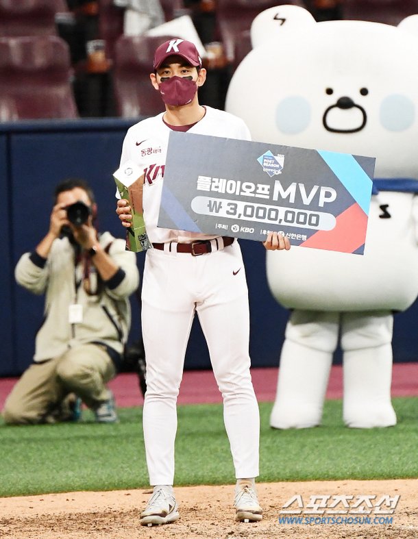 5할 타율 괴력, PO MVP에도 "기분 좋지 않았다" 왜? [PO] : 네이트 스포츠