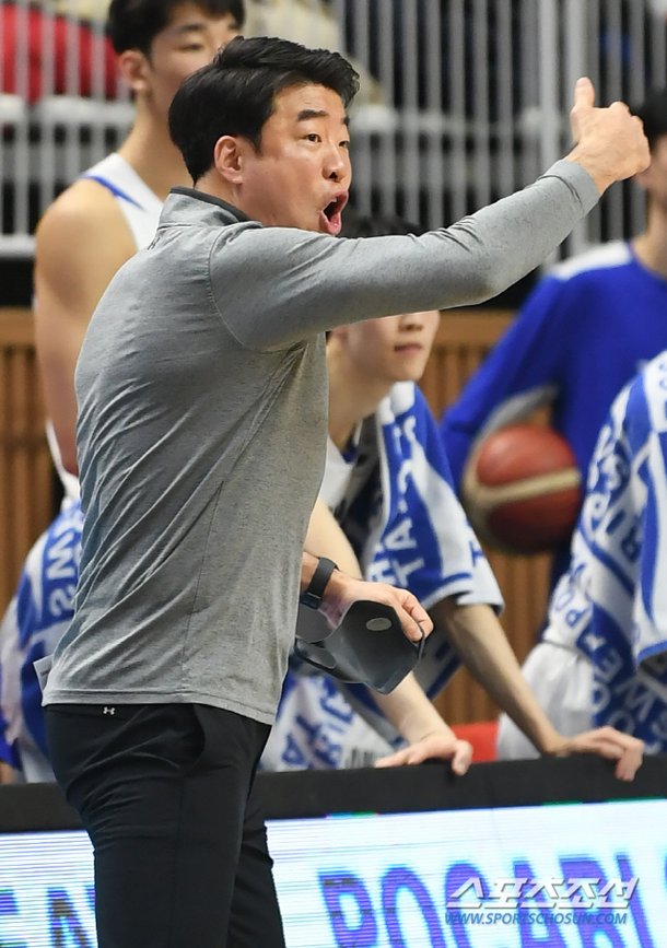 '얼마나 답답했으면' 욕설 논란 휘말린 초보 감독의 아쉬움 [김 용의 KBL PUB] : 네이트 스포츠