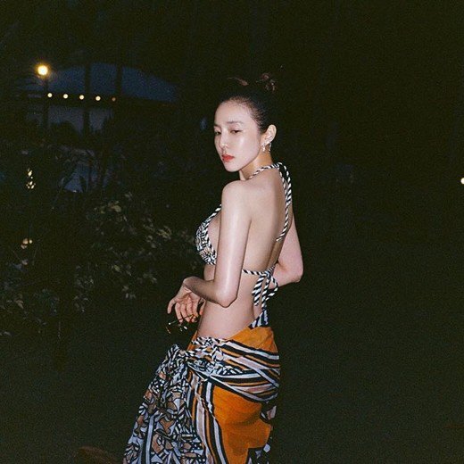 산다라박, 41kg 맞아? CG급 볼륨 몸매였네…'늘씬' 비키니 자태 "여름 기다려진다" | 네이트 연예