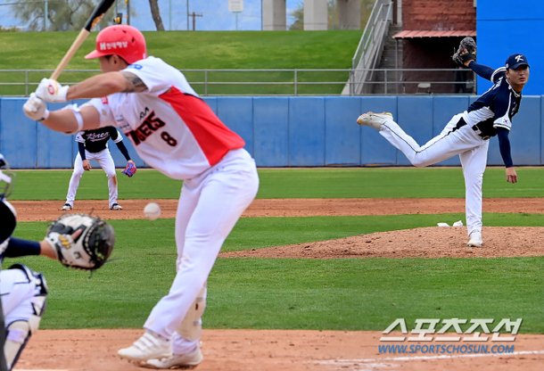 'WBC에서 일 내겠네' KIA 타자들 압도한 '61번' 파이어볼러 [애리조나 LIVE] : 네이트 스포츠
