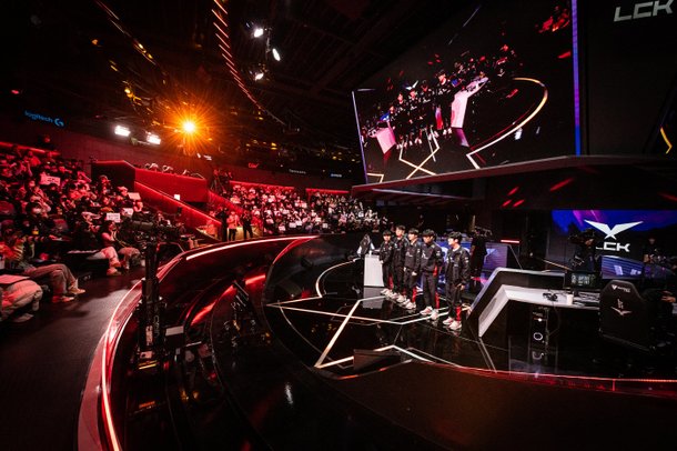 T1의 독주 속에 윤곽 드러내는 LCK 6강 구도 : 네이트 뉴스