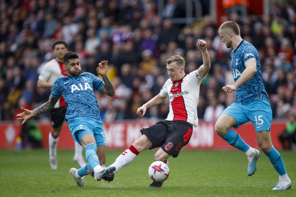 '100호골은 다음으로' 손흥민 EPL 50호 도움+추가시간 PK 동점골 허용 토트넘 3위 도약 실패, 소튼과 3-3 비겼다 : 네이트 스포츠