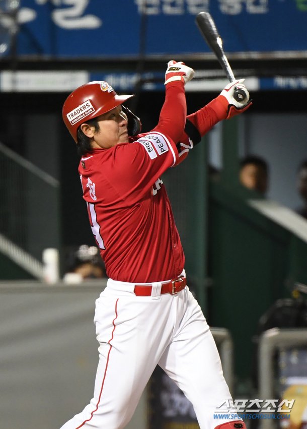 최 정, KBO 통산 17번째 2000안타 금자탑 달성…역대 9번째 '2000경기-2000안타' 클럽 가입[대구레코드] : 네이트 스포츠