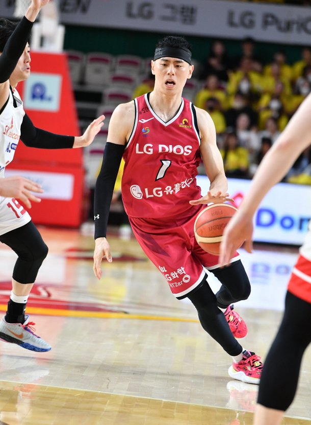 이관희가 불지핀 '마네킹' 이슈, 4강 전체를 집어삼키고 있다 [김 용의 KBL PUB] : 네이트 스포츠