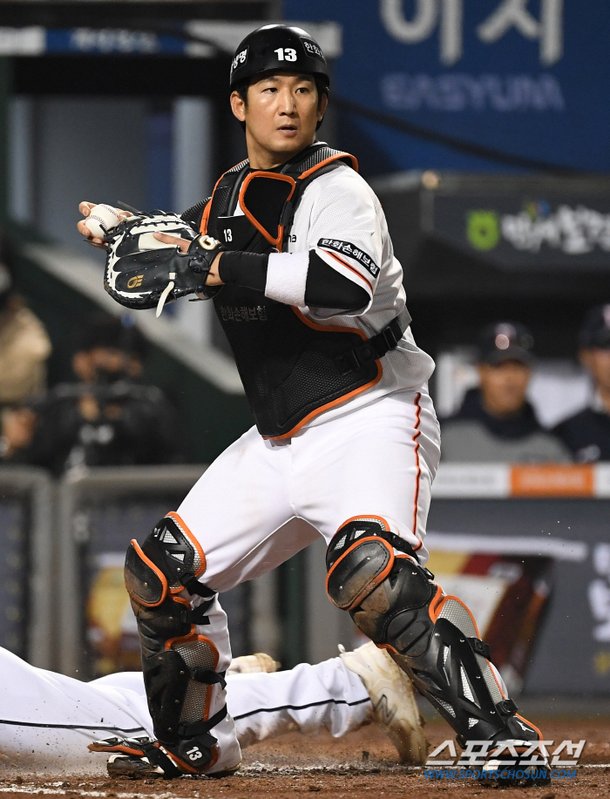 '160km 파이어볼러' 문동주·김서현이 마음 편히 강속구를 던질 수 있는 이유…안방마님 최재훈이 있어서다! : 네이트 스포츠