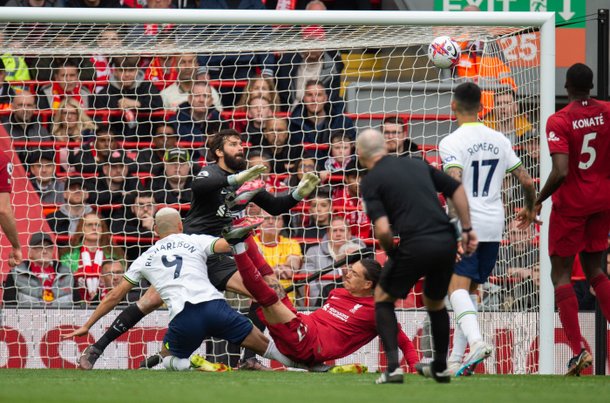 '1000억 먹튀' EPL 감격 첫 골, '도움' SON과 '비둘기 댄스'→하지만 브라질 동료가… : 네이트 스포츠