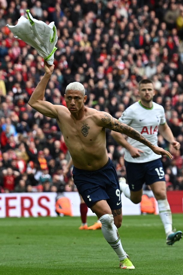 '1000억 먹튀' EPL 감격 첫 골, '도움' SON과 '비둘기 댄스'→하지만 브라질 동료가… : 네이트 스포츠