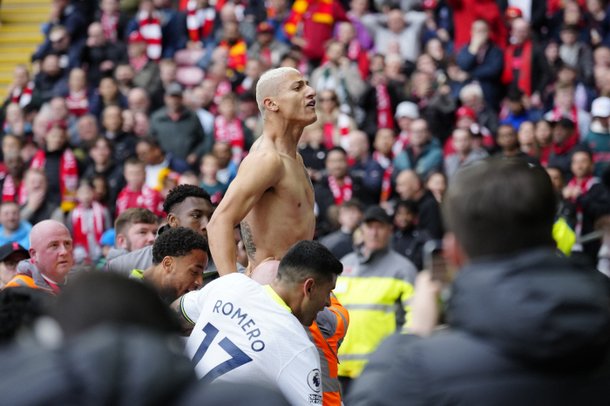 '1000억 먹튀' EPL 감격 첫 골, '도움' SON과 '비둘기 댄스'→하지만 브라질 동료가… : 네이트 스포츠