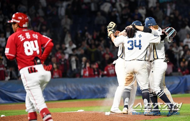 [포토] NC 'SSG 잡고 PO 진출' : 네이트 스포츠