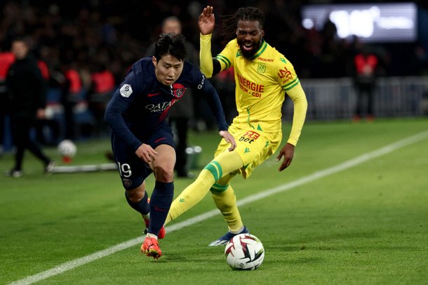 "EPL이 LEE를 주목하고 있다!" 현지매체 "최고 드리블러+SON 버금가는 인기. EPL 주목이유" : 네이트 스포츠