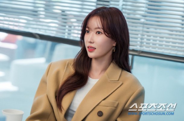 [SC이슈]임수향, '주말극 여왕' 유이도 못살린 KBS주말드라마 '심폐소생술' 성공할까? "스타일링에 힘 줬다" : 네이트 연예