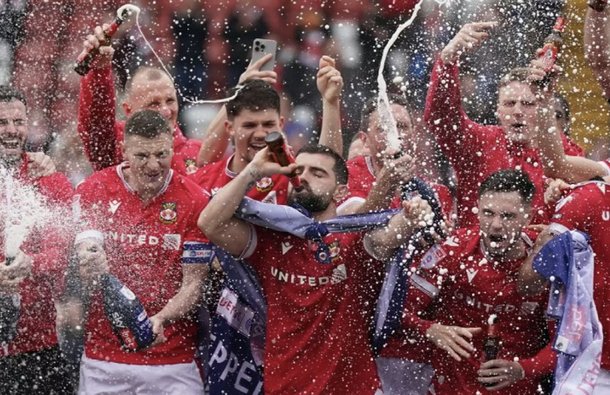 '데드풀, 이러다 EPL 구단주되나?' 렉섬AFC, 데드풀 배우 인수 후 5부→4부→3부 쭉쭉 컸다 : 네이트 스포츠