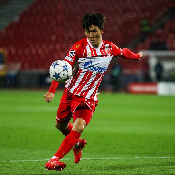 황인범 英 이적 훼방? 예상 못 한 'SON 라이벌 출신' 日 MF의 행보, EPL 택하면 꼬인다…"선택지는 총 3개" : 네이트 스포츠