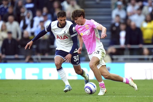 "QPR 유니폼 판매 1위" 양민혁 정말 안중에도 없나…토트넘, 2006년생 EPL 특급 재능 데려온다→"800억에 영입 원해" : 네이트 스포츠