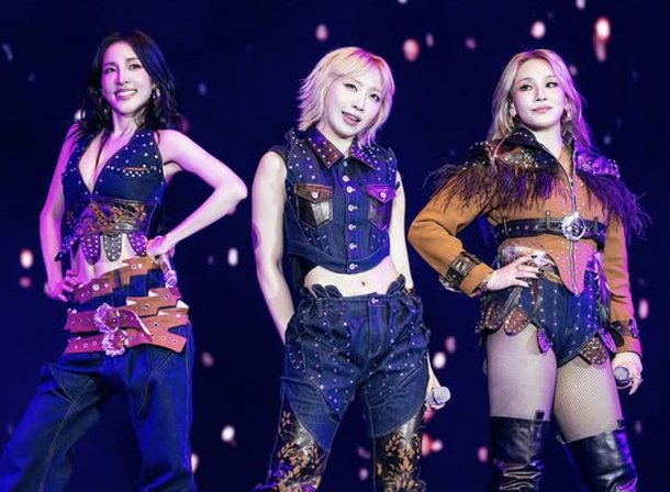 박봄 빠진 2NE1, 3인조 되나…CL·산다라박·공민지 공연 인증[SC이슈] : 네이트 연예