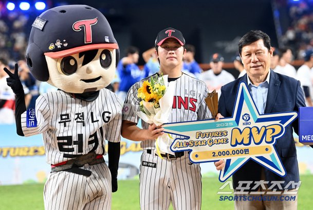 "한국시리즈 MVP도 우리 LG에서 나오면…간절히 바란다." 올스타전 1,2군 MVP 싹쓸이 LG,한국시리즈 MVP도 정조준. 작년 최형우→김선빈 KIA 따라가나[잠실 ...