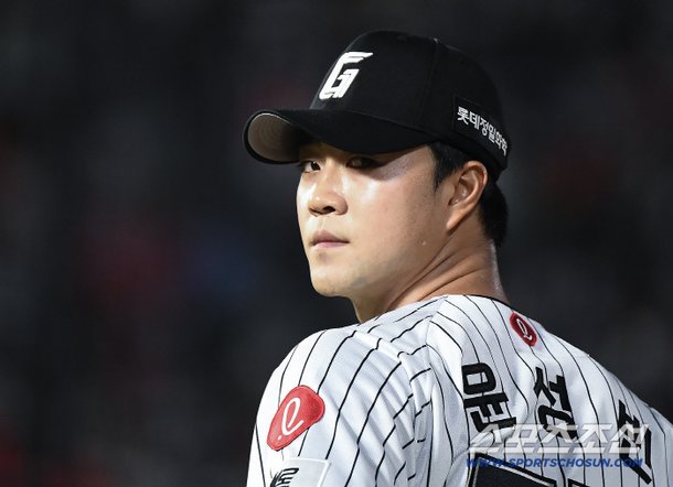 '156㎞' 찍고도 "세게 던진 것 아냐, 160km 기대하라" 말하는 남자…후반기 첫등판 → 윤성빈의 떨리는 마음 [인터뷰 ...