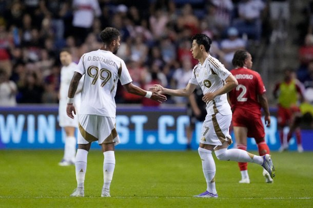 "흥민이형, 형만 믿겠습니다" LA FC 역대 최고에 도전하는 에이스 동료…'EPL 70-70' SON에겐 일도 아니다 : 네이트 스포츠