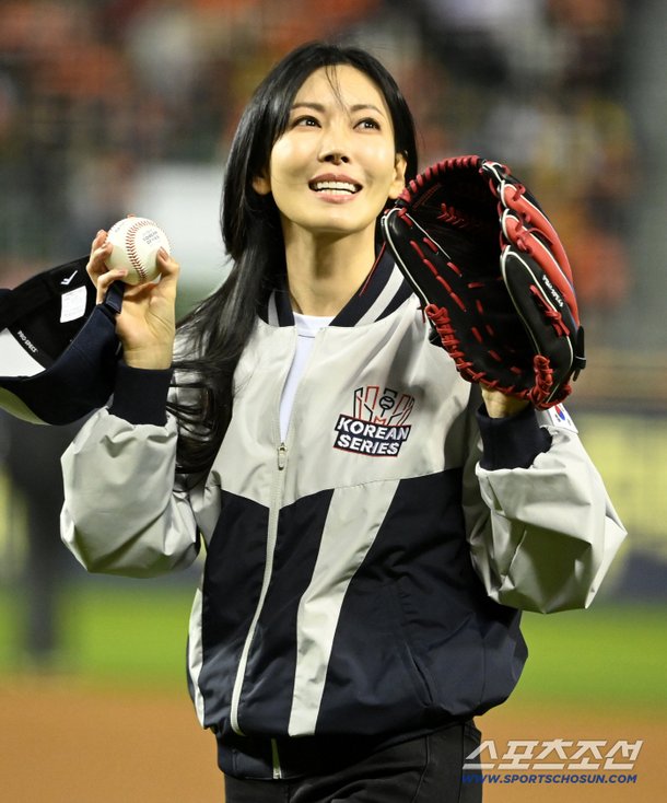 이럴수가. 1회 4점 뽑았는데 2회부터 1안타 침묵. 박동원-문보경 투런포 9타점 합작 LG 13대5 대역전승. 우승확률 100%[KS2 리뷰] : 네이트 스포츠