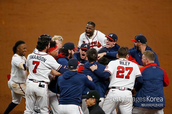 [NLCS] ATL, 이틀 연속 끝내기로 LAD에 2연승 : 네이트 스포츠