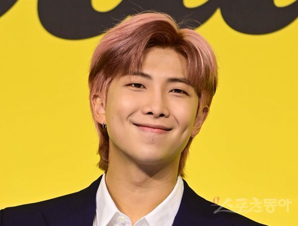 방탄소년단 리더 RM, 솔로 앨범 준비중 [연예뉴스 HOT] | 아이돌24시 : 네이트 연예