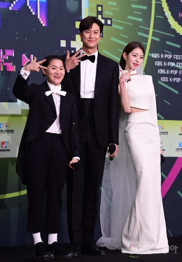 김신영-나인우-장원영, 가요대축제의 3MC (KBS 가요대축제)[포토] | 네이트 연예