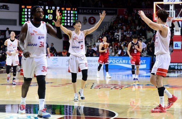SK, KGC 꺾고 챔프전 기선제압 성공! [포토] : 네이트 스포츠