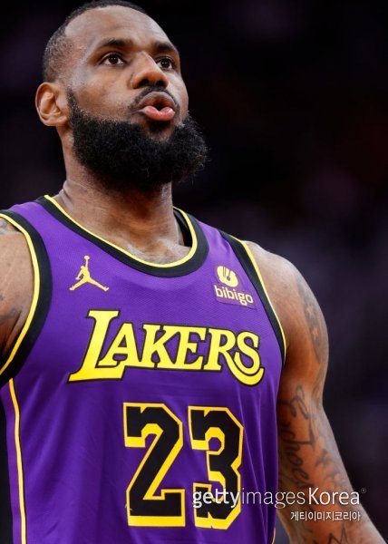 38세 르브론 제임스, NBA 첫 3만9000득점 고지 등정 : 네이트 스포츠