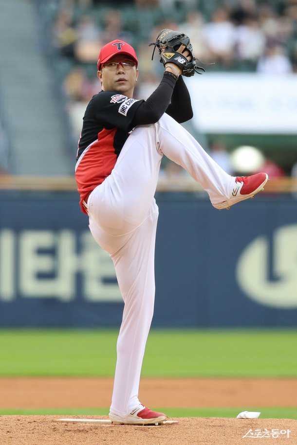 KIA 양현종, KBO 최초 400번째 선발 등판+11시즌 연속 100이닝 동시 달성 : 네이트 스포츠