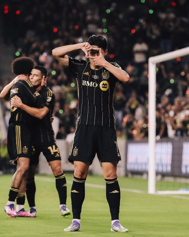 '1G·2AS' 손흥민이 또 손흥민했을 뿐…'PO 확정' LAFC 리그 3연승→'흥·부 콤비' 2호골 합작까지 이보다 더 좋을 순 없다 : 네이트 스포츠