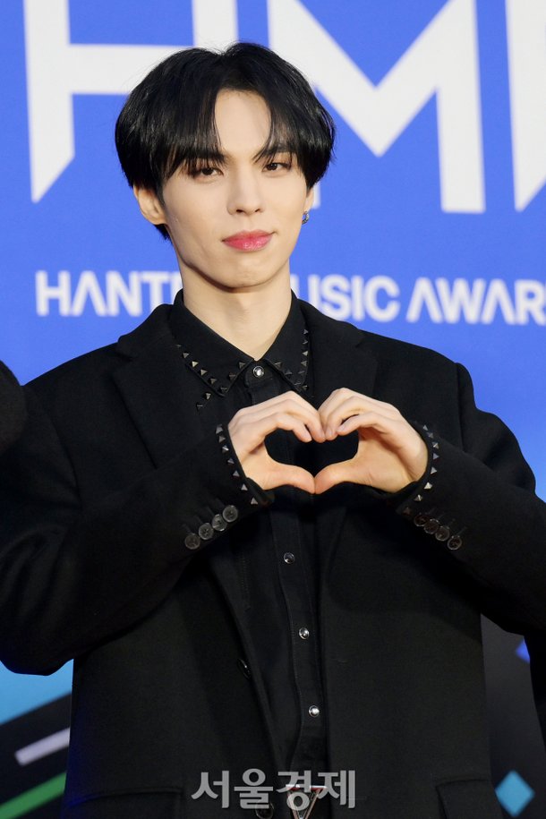 CIX BX, 짙은 이목구비 [SE★포토] : 네이트 연예