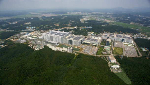 [속보]LGD, 3분기 806억 적자···전년比 87.8% 개선 : 네이트 뉴스