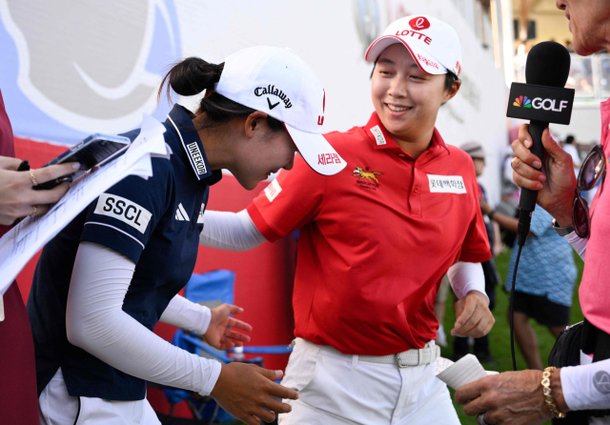 '황유민 LPGA 우승'이 뒤흔든 세계랭킹···'53위→33위' 20계단 껑충 'KLPGA 넘버 1' 등극 : 네이트 뉴스