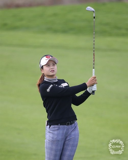 마음 급한 최혜진, 18번홀에서 트리플보기로 '삐끗' [KLPGA] : 네이트 스포츠