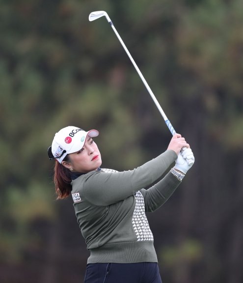 '2연패·2연승 도전' 장하나, 하나금융그룹 챔피언십 2R 단독선두 [KLPGA] : 네이트 스포츠